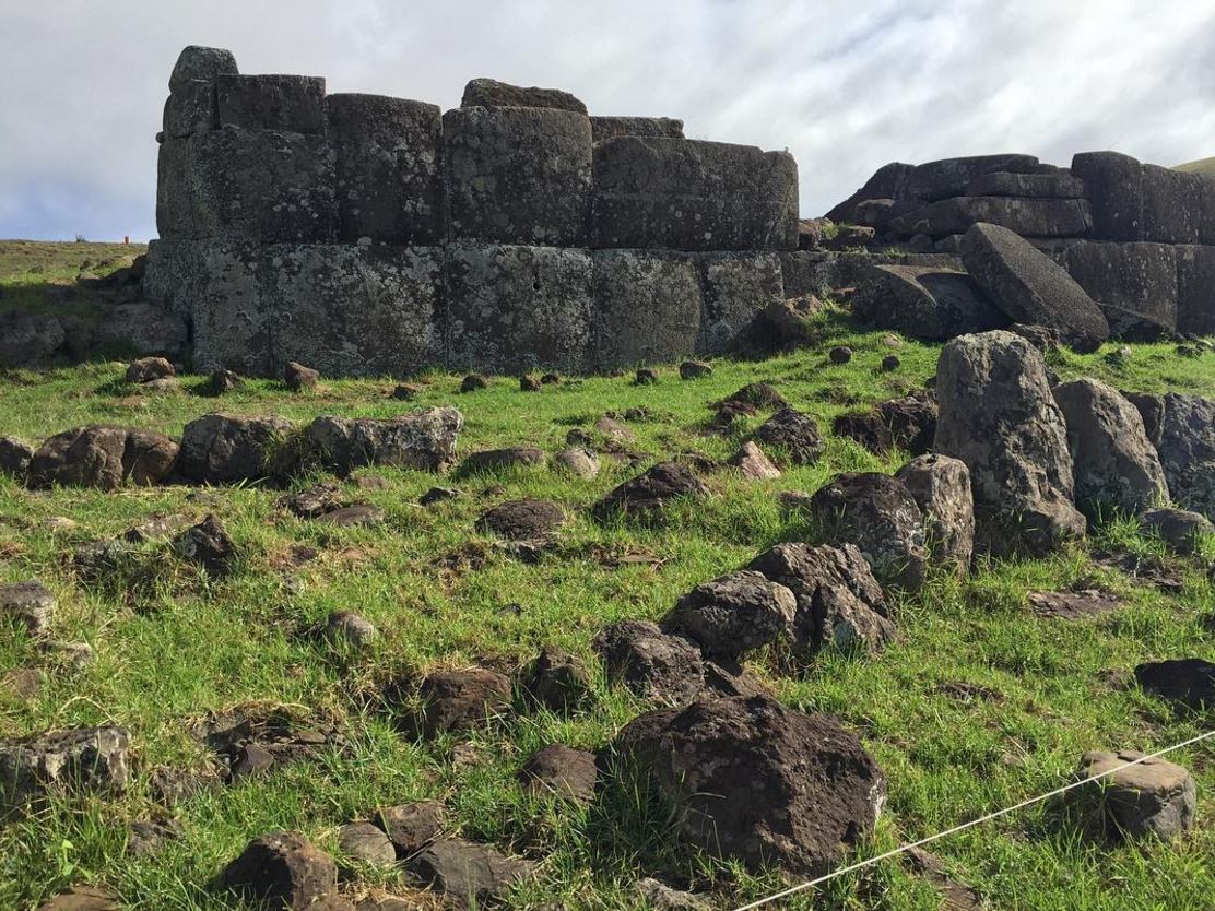 Hidden and little known places: Megaliths of Ahu Vinapu, Easter Island ...