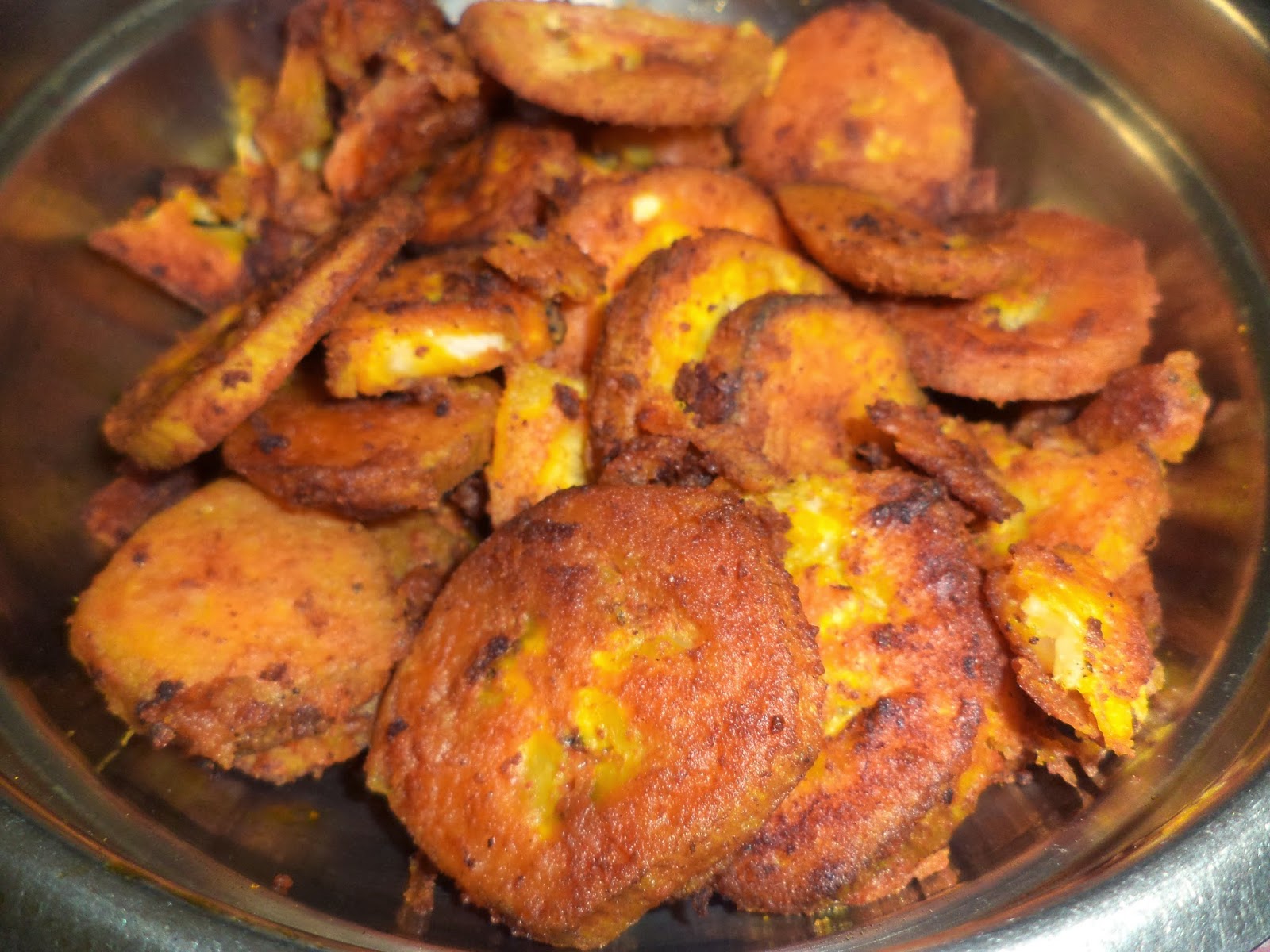 USHASRIKUMAR'S COOKSPACE AND MORE...: RAW BANANA MASALA FRY
