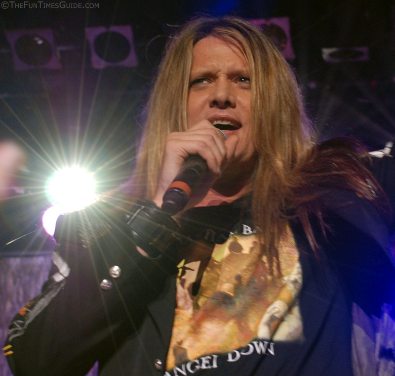 “I’m Alive”, el nuevo video de Sebastian Bach - Farandumiusic