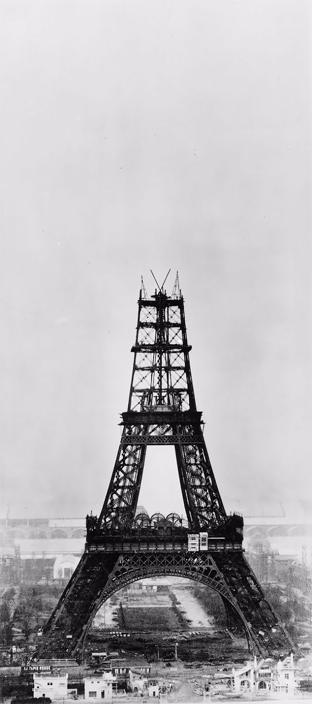 Eiffel Tower Under Construction: Amazing Historical Photos Show the ...