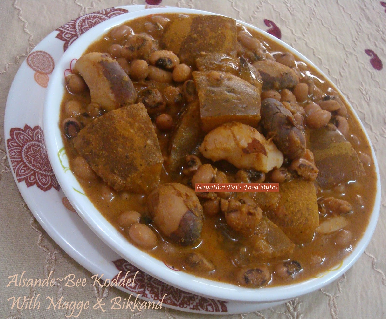 Gayathri Pai's Food Bytes: Alsande~Bee Koddel With Magge And Bikkand.