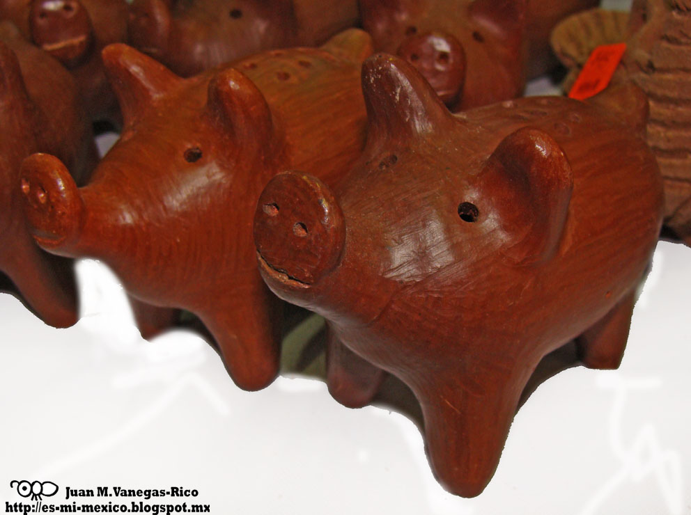 Folklore de México: Puerquitos de barro rojo de Oaxaca
