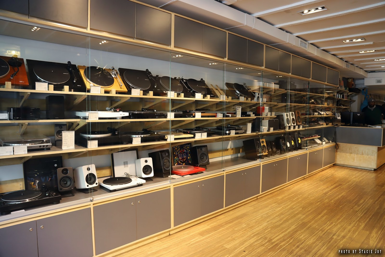 EV Grieve: A visit to Turntable Lab on 10th Street