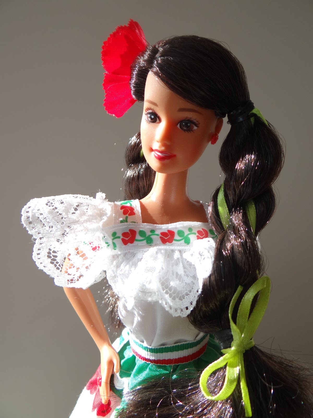 Coffee and Dolls EN: Dolls of the World Mexican Barbie 1995