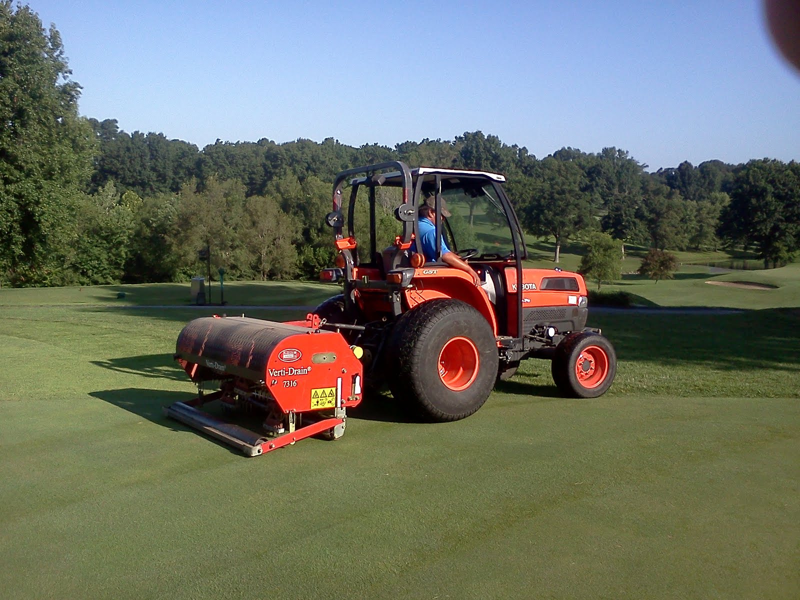 Glen Echo Country Club Golf Course Management: Venting/needle tining ...