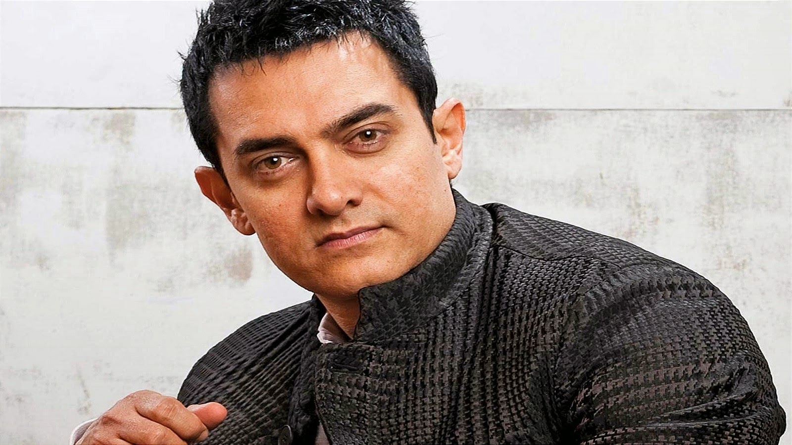 Movers Move Aamir Khan Indian Film Actor Director Producer And movers-move-aamir-khan-indian-film-actor-director-producer-and
