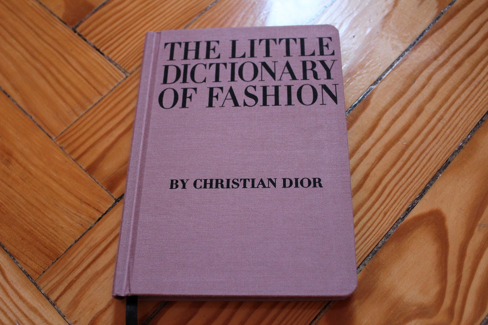 Girly Frame: Fashion Books: The Little Dictionary of Fashion by ...