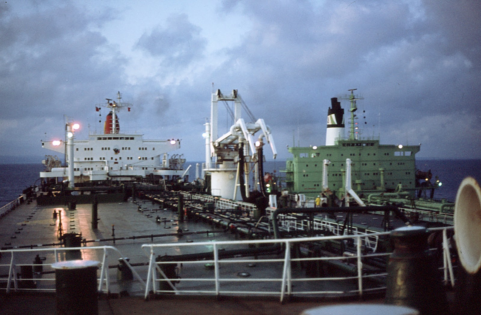 'ZIEN EN WETEN': NISO M.S. SHELL TANKERS B.V. ( DEEL 2 )