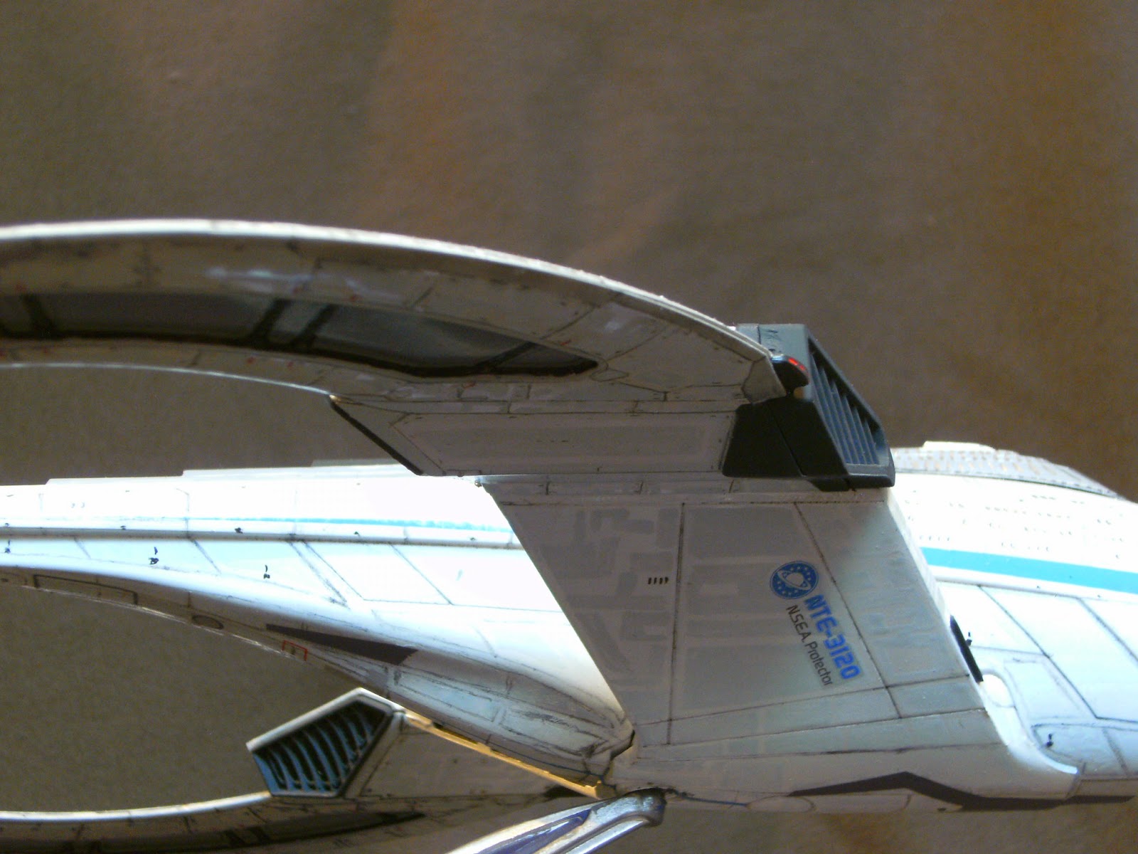 Happyscale-Modellbau: N.S.E.A. Protector (Galaxy Quest) - Pegasus Model ...