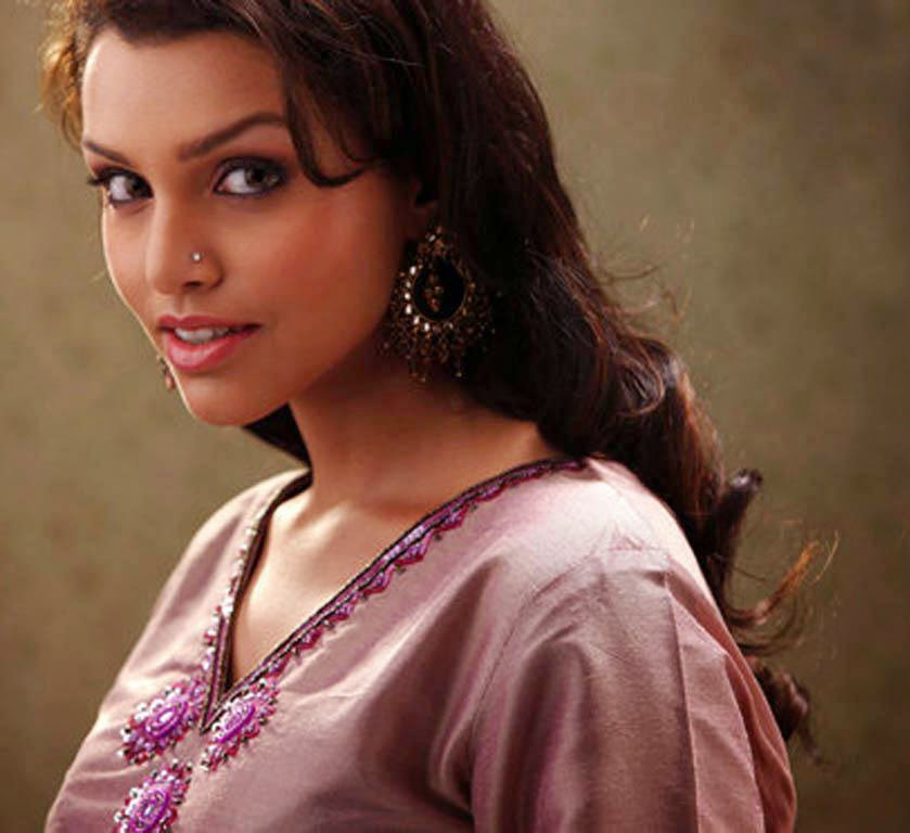 Indian Girls Models: Debi Dutta Cute Indian Performer