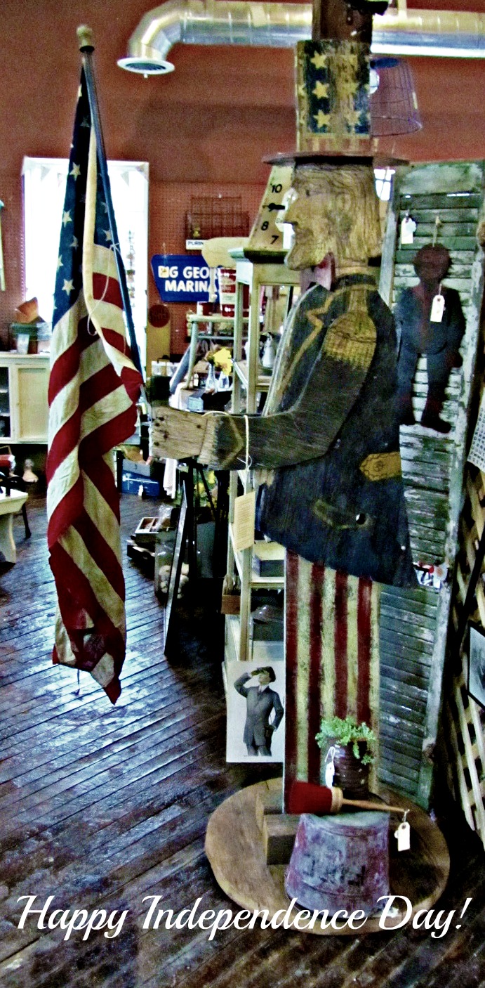 Waterloo Antiques Mall & Artisan's Gallery