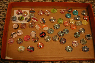 Claudie Belle Designs: Tutorial: Boutique Glass Push Pins or Magnets