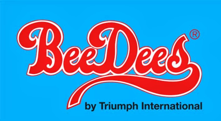 S M Ong: Singapore Idol guys Taufik & Sly promote BeeDees girls' underwear