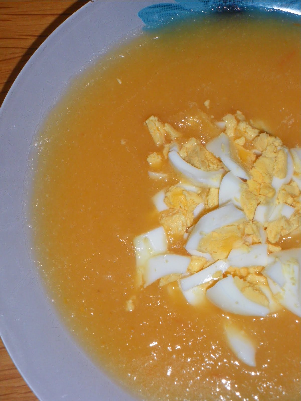 O que há pró jantar?: Sopa rica de legumes com ovo cozido