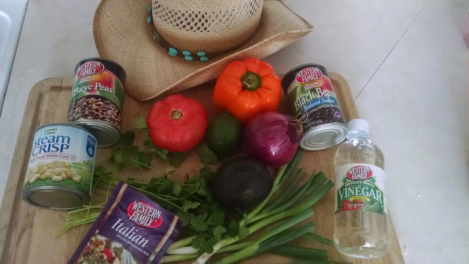 'Lissa's Life in the Southwest: Lissa's Cowboy Caviar Salsa