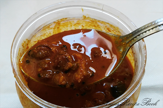 Anju's Recipe Book: Kakka Irachi Achar / Clam Meat Pickle