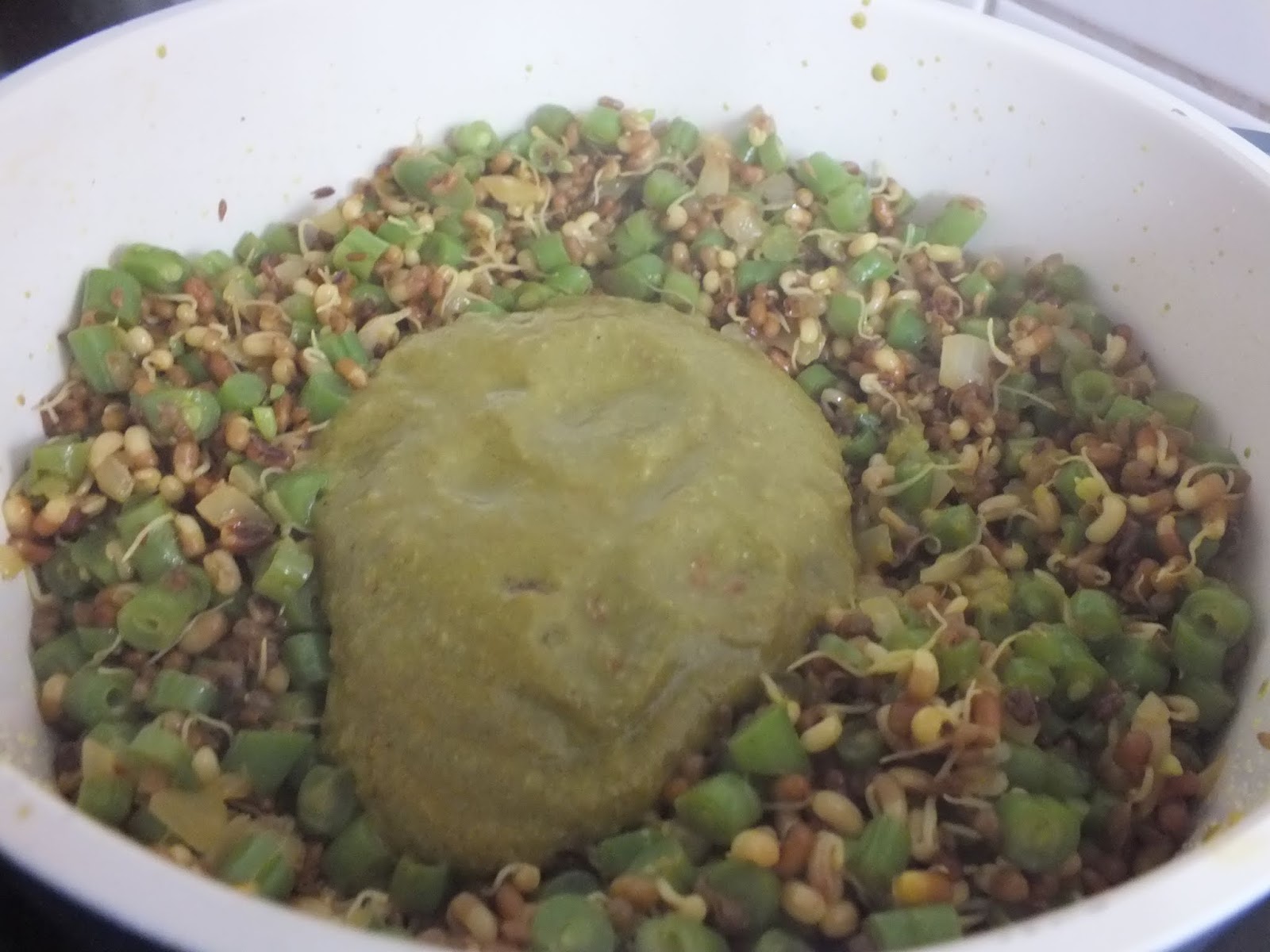 Moth beans gravy / Madike kaalu gojju recipe