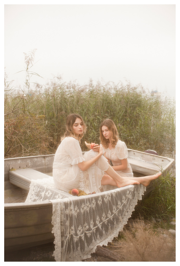 Emma and Gabi - 📖