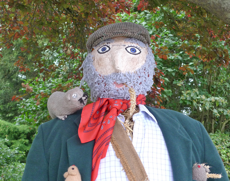 Simon and Karen Spavin: Muston Scarecrow Festival 2013