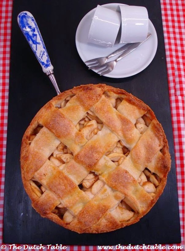 The Dutch Table: Appeltaart (Dutch Apple Pie)