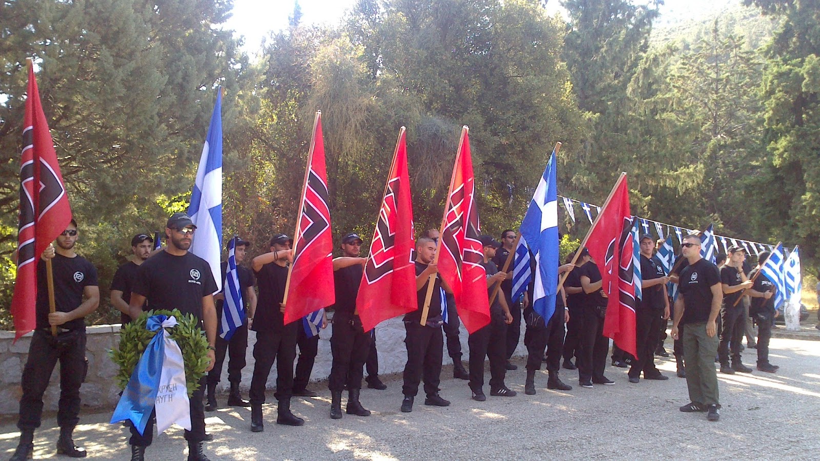 ΟΙ ΕΛΛΗΝΕΣ ΕΘΝΙΚΙΣΤΕΣ ΤΙΜΗΣΑΝ ΤΟ ΓΕΡΟ ΤΟΥ ΜΟΡΙΑ... ΣΤΑ ΔΕΡΒΕΝΑΚΙΑ ΕΧΘΕΣ ...