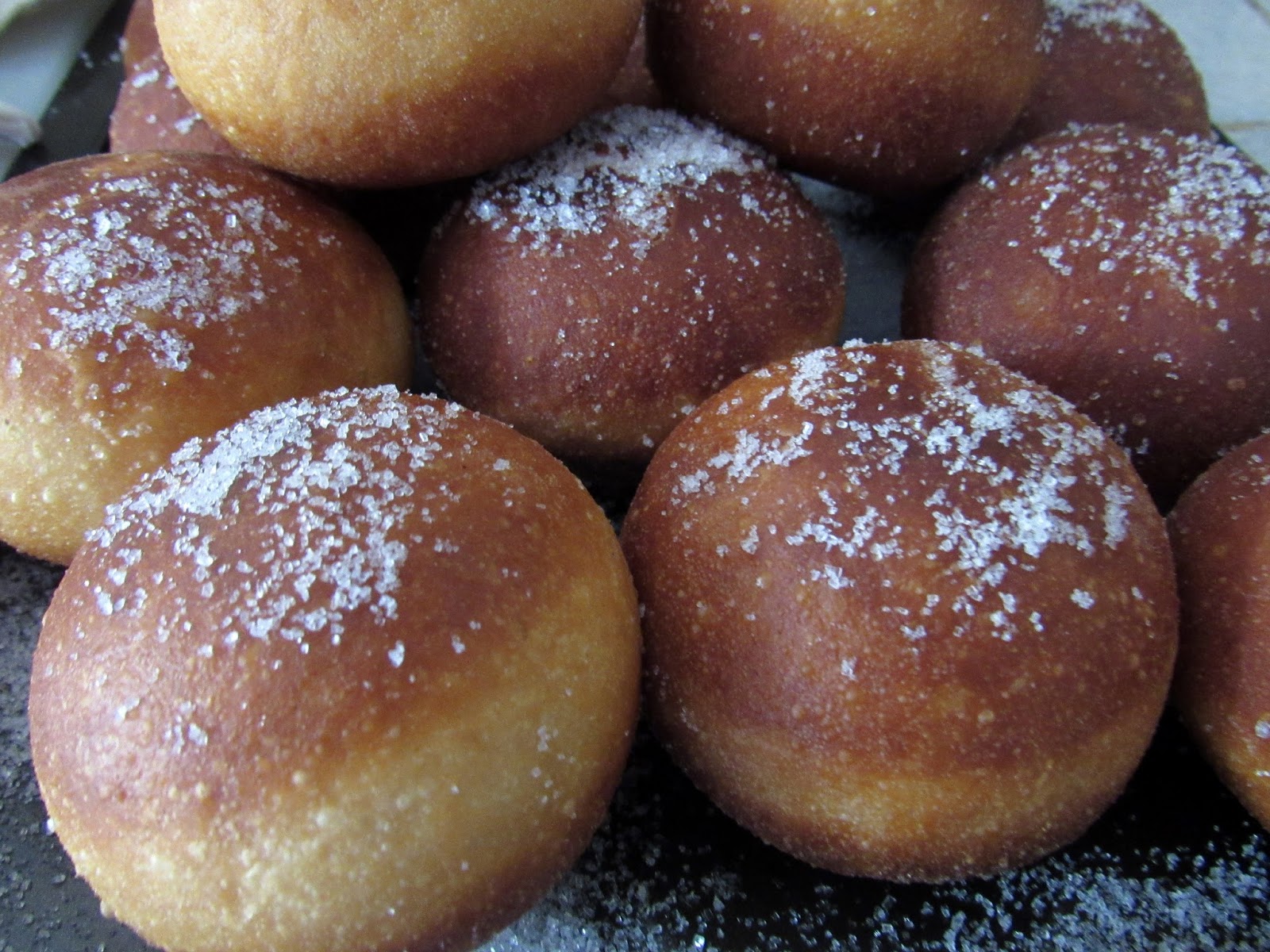 ANIS & PAPELON: Bomboloni con dulce de leche