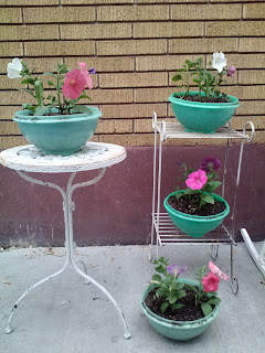 The American Homemaker: Vintage Tupperware Planters