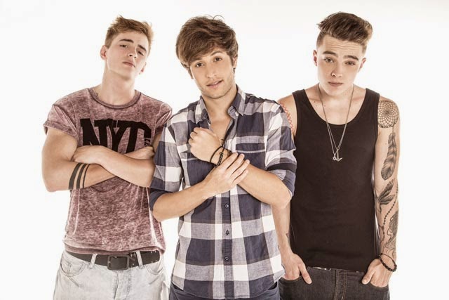 ACONTECE: Banda Fly se apresenta no Estelita