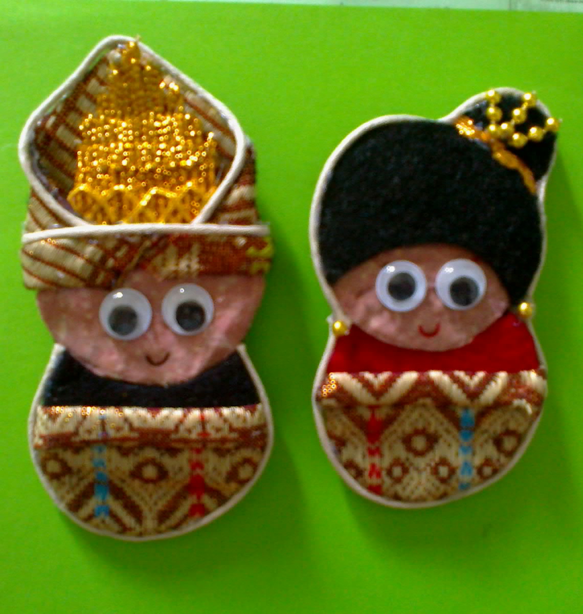 tempelan kulkas agam-inong souvenir khas aceh