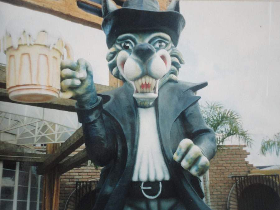 Paulo Marques Escultor: Escultura Três Lobos