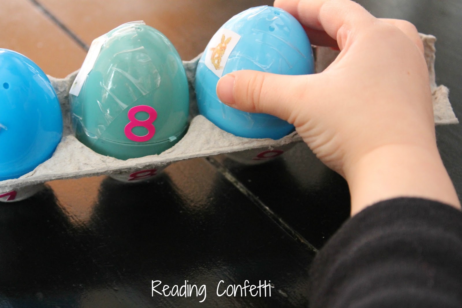 Reading Confetti: Ten on the Sled: Number Recognition and Counting