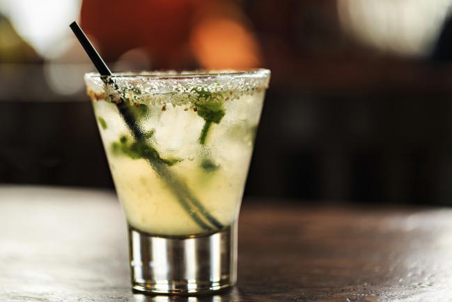 Receitas de Bebidas, Batidos, Sem Álcool e Aperitivos: Genebra