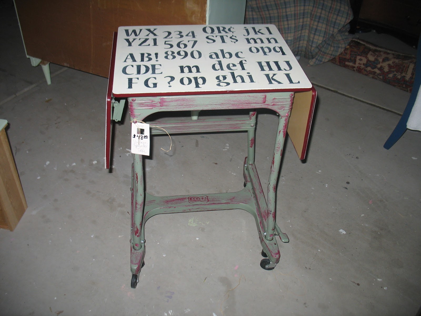 Shabby Redo For You !: Vintage Typewriter Table Redo-- Just My Type!!
