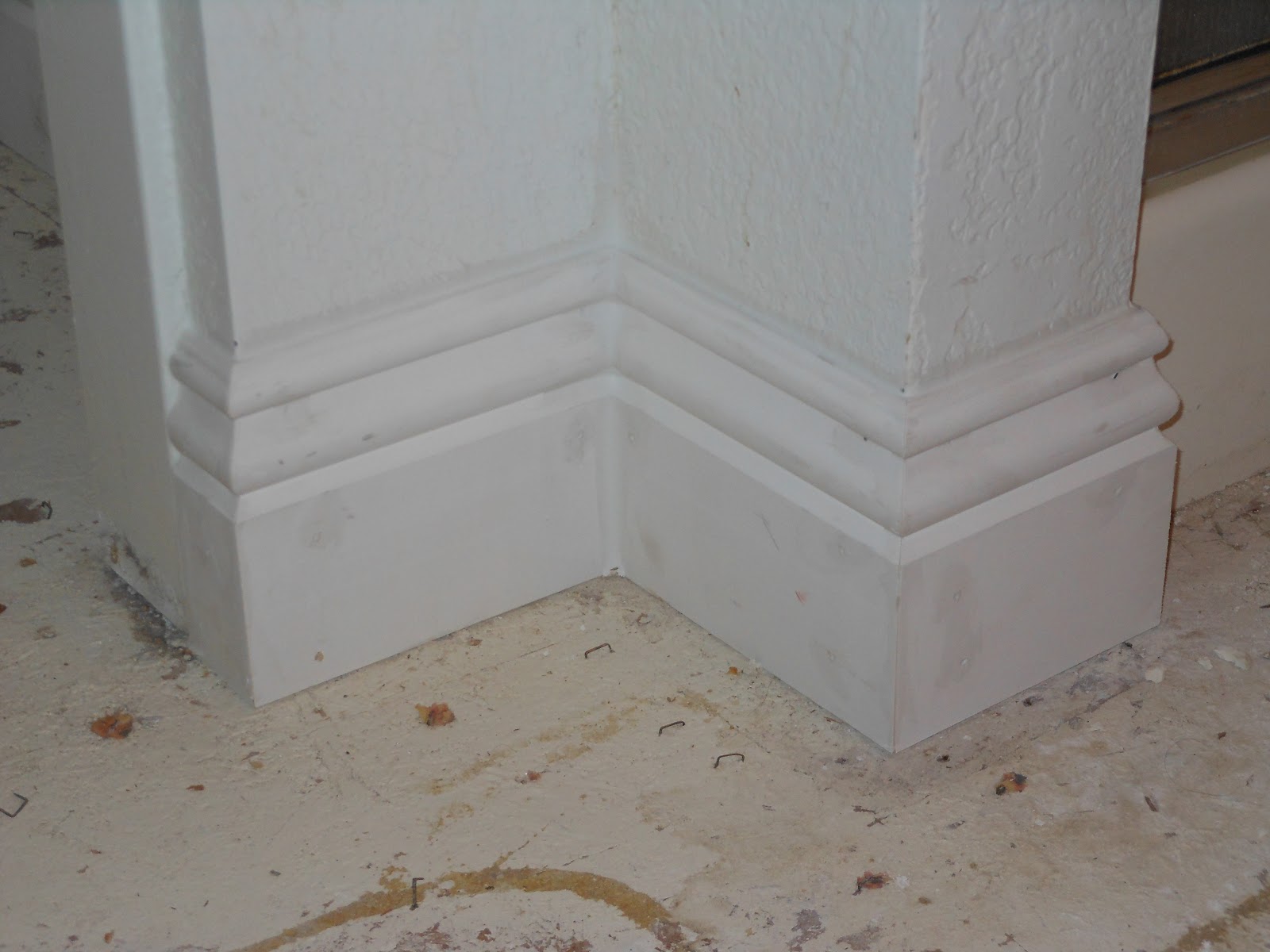 Travis McGowan Construction: BASEBOARD AND CROWN MOLDING