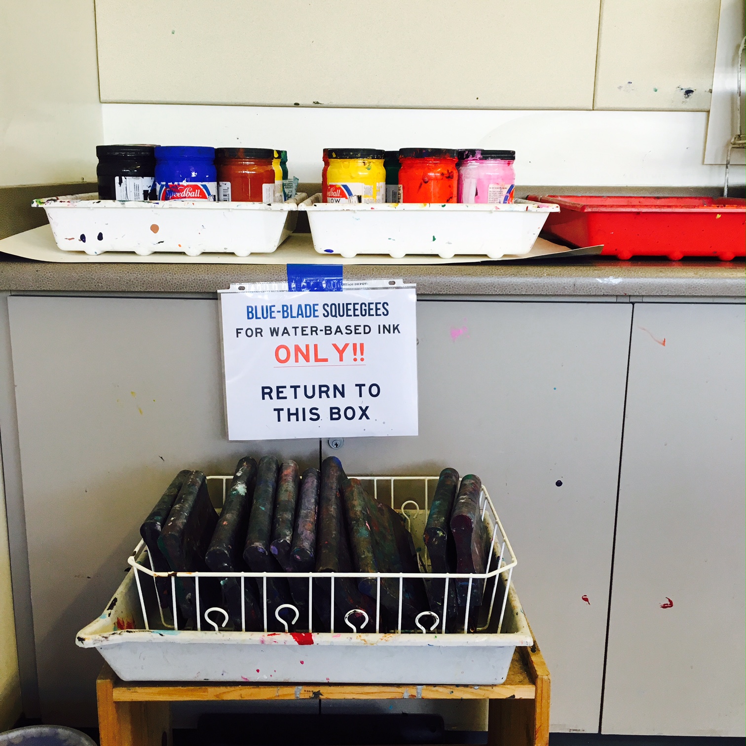 AHS Screen Printing: PRINTING WITH OIL-BASED INK-- demo review ...