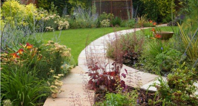 A Beautiful Garden Designs | Home Designs Plans