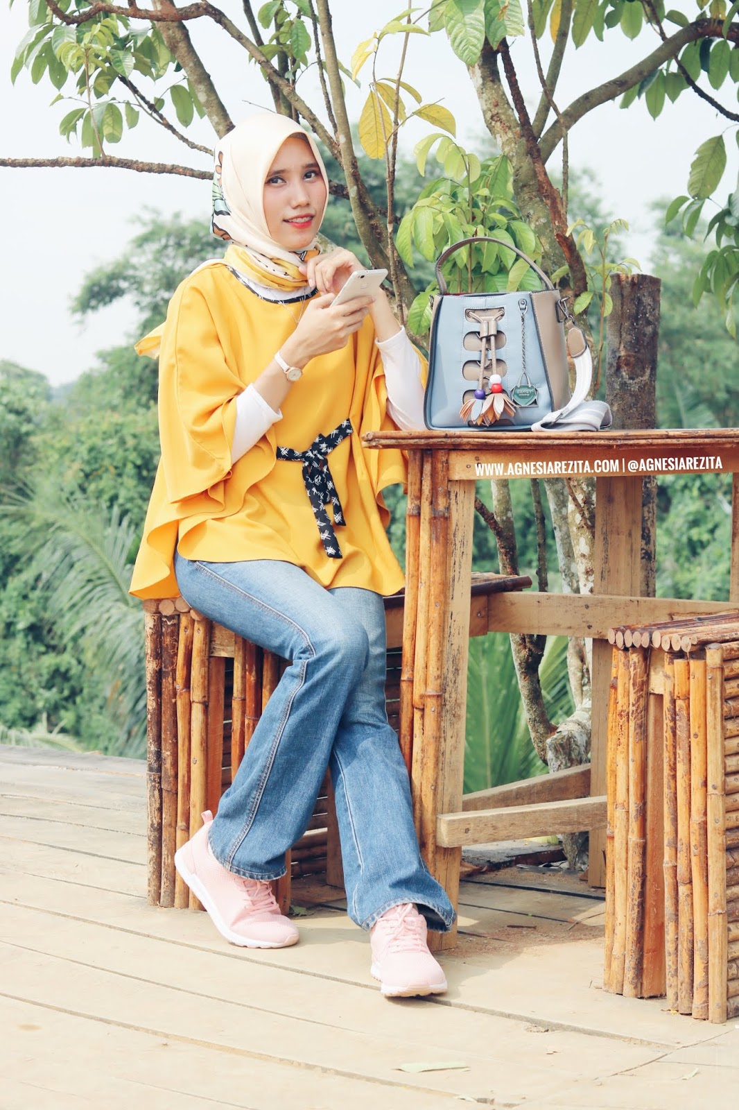 Selfie Gratis di Sun Flower Garden Komplek River Valley Simalingkar ...