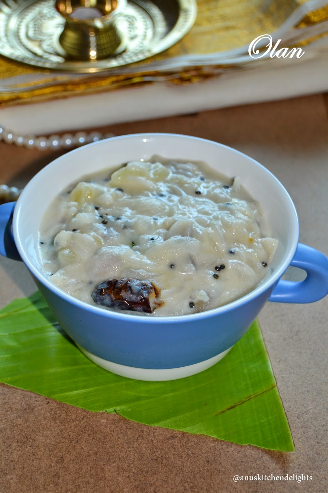 Anu's Kitchendelights: OIan Recipe - Easy and Quick Potato Oalan Recipe