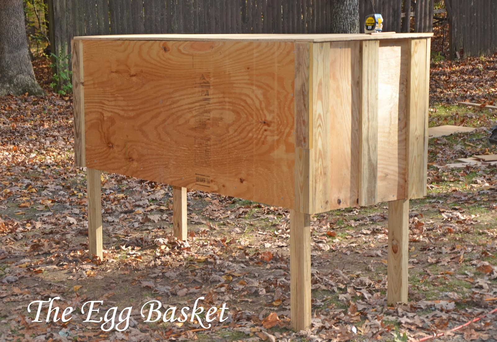 Ginger Snaps Girls : Hatching through the winter - an Outdoor Brooder!