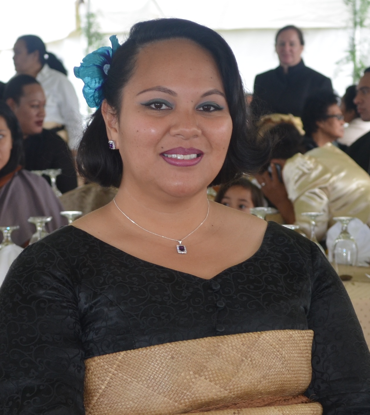 Loketi Niua Latu: July 2012