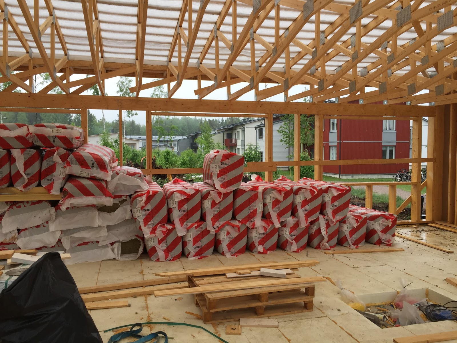 Timpurille talo -Rakennusblogi: Seinien villoitus