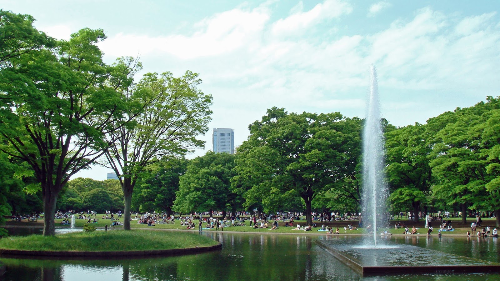 TenguLife: The curious guide to Japan: Yoyogi Park, An Olympics, Pizza ...
