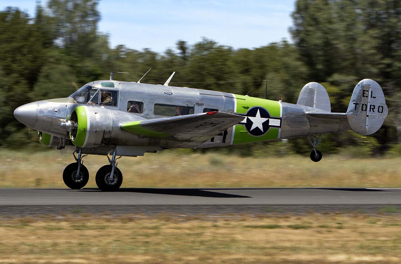 nhungdoicanh: Beechcraft C-45 Expeditor