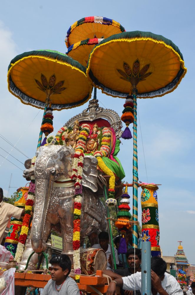 2017 Arunachala Karthigai Festival: Day 6. Day—Chandrasekhara on Silver ...