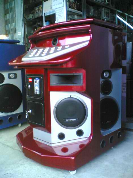 The Renegade Historian: Videoke, Cinnamon Rolls and Tutti Frutti