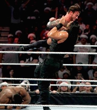 WWE In live!!!!: 6-MAN TAG TEAM MATCH