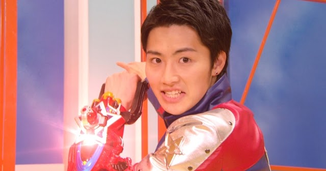 Uchuu Sentai Kyuranger Transforming Lesson # 1: DX Seiza Blaster and Kyutama Demo by Lucky ...