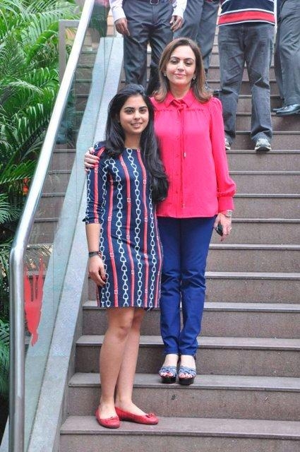 Mukesh Ambani Daughter Isha Ambani