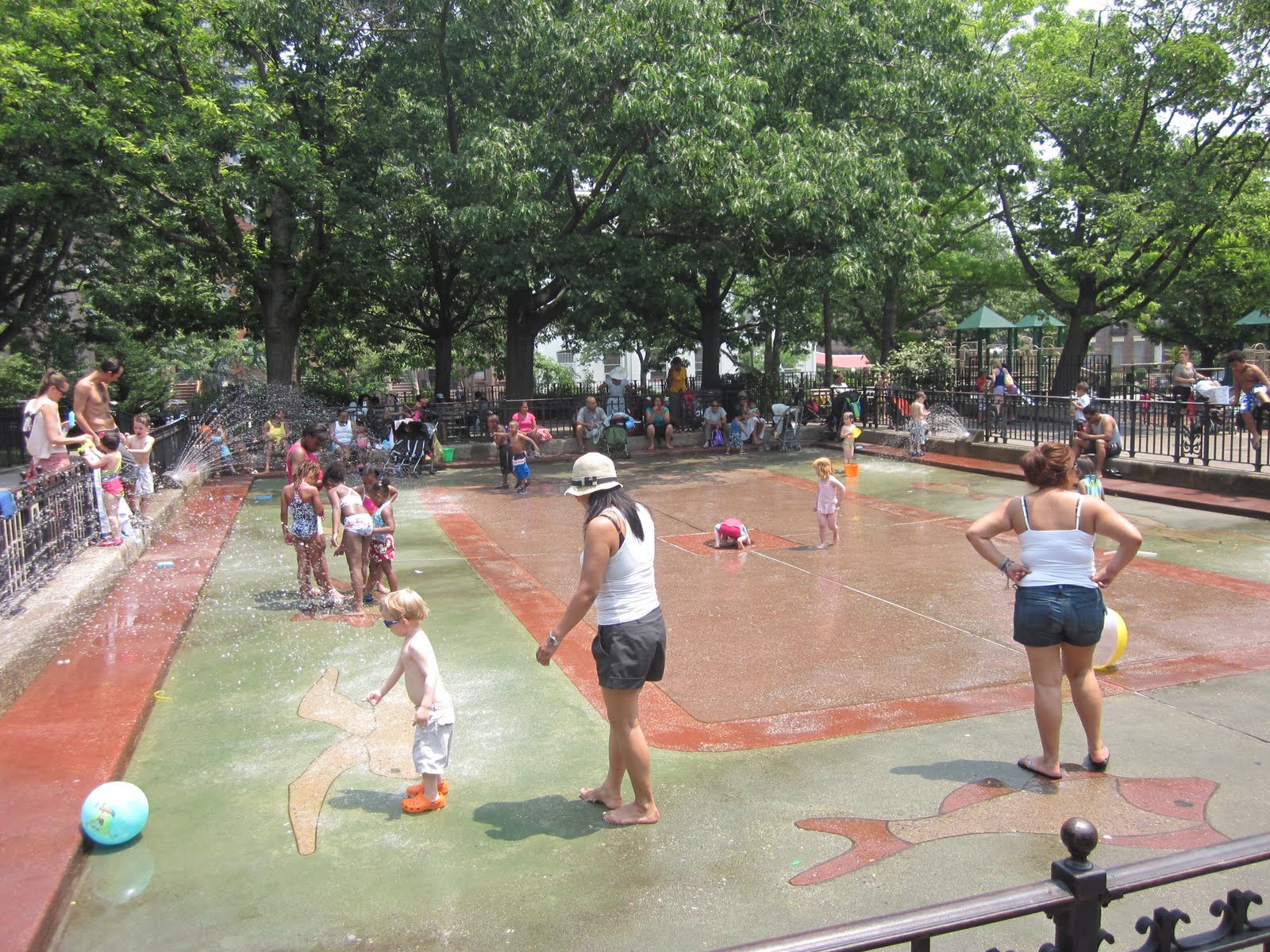 The Tour de Brooklyn Playgrounds: Playground Tour Stop #6: Underwood ...