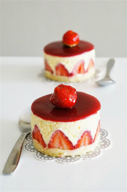 Mini Fraisiers | Cakelets & Doilies
